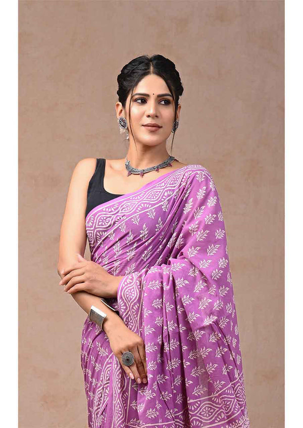 Pink White Pure Handloom Batik Print Cotton Saree – Paarijaatham.com